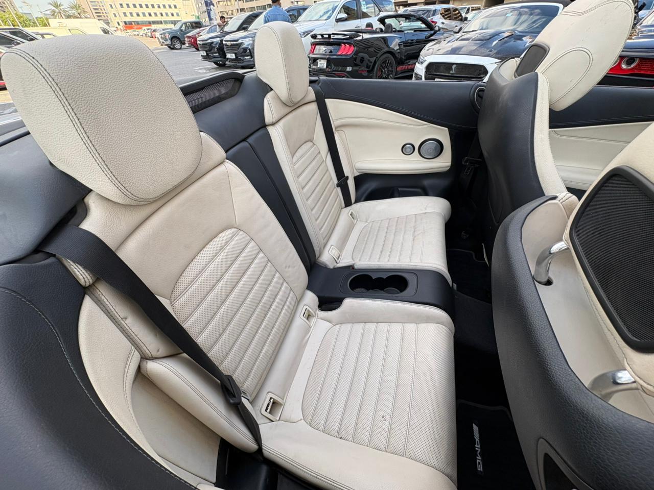 MERCEDES C-300 2023 Convertiable - Muscle car Dubai